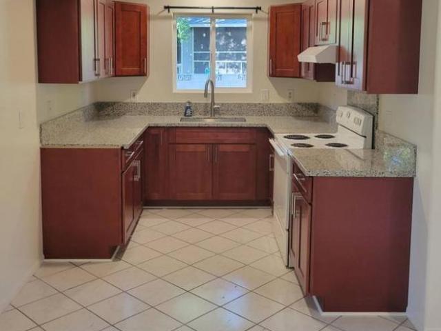 3 Br, 1 bath, Single Family 310 Humupea St