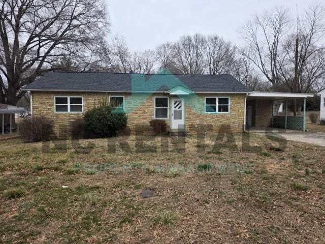 3 Br, 2 bath, Single Family 312 Walter Chambers St