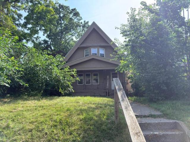 3 Br, 1 bath, Single Family 3179 Cherry St