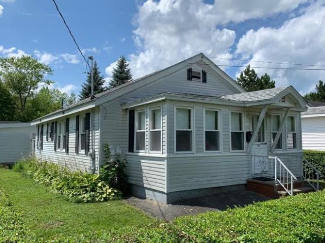 3 Br, 1 bath, Single Family 319 Brunswick St