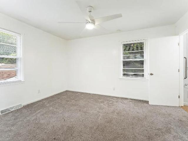 3 Br, 1 bath, Single Family 3224 Windsor Ln