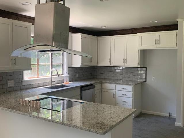 3 Br, 1 bath, Single Family 322 S 6th St