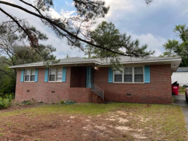 3 Br, 1 bath, Single Family 3232 Pasadena Dr