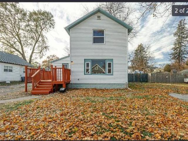 3 Br, 1 bath, Single Family 3233 Saint Bernard Dr