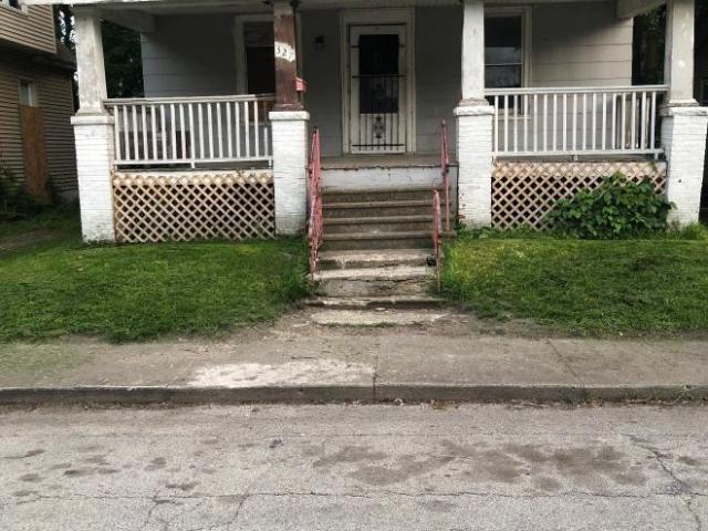 3 Br, 1 bath, Single Family 327 E Stuart Ave