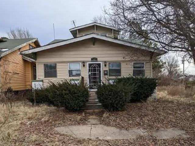 3 Br, 1 bath, Single Family 3323 Trendley Ave