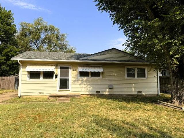 3 Br, 1 bath, Single Family 3368 S Vine