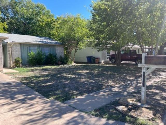 3 Br, 1 bath, Single Family 4406 Dovewood