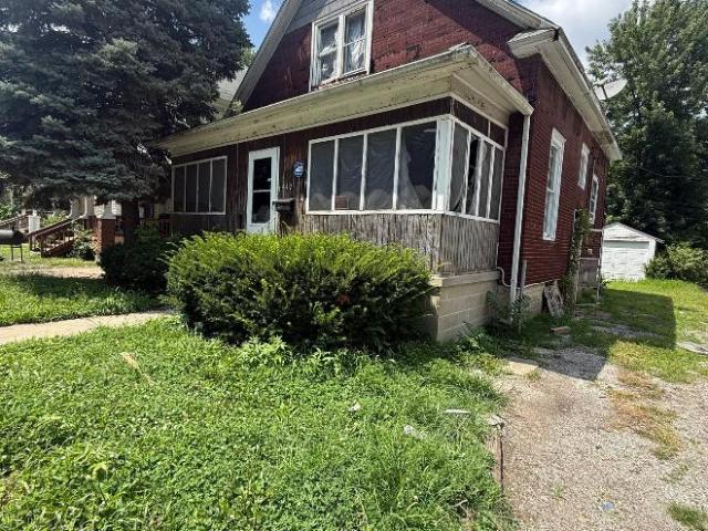 3 Br, 1 bath, Single Family 442 W Division St