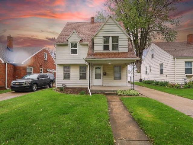 3 Br, 1 bath, Single Family 446 W Capistrano Ave