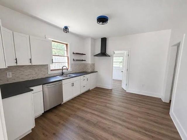 3 Br, 1 bath, Single Family 45 Laurel Ave