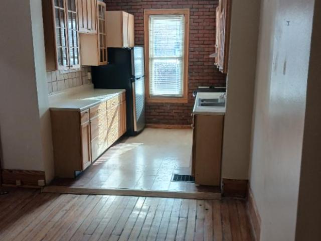 3 Br, 1 bath, Single Family 463 Elsmere St