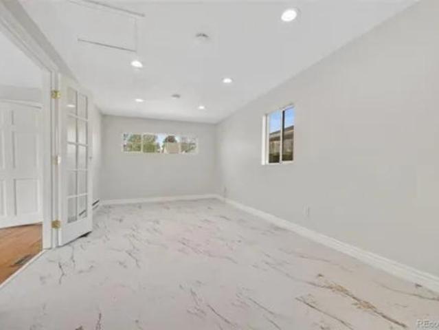 3 Br, 1 bath, Single Family 4956 Umatilla Street
