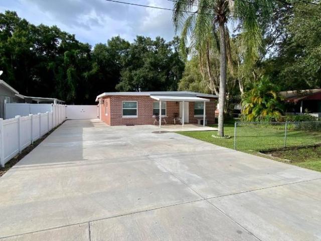 3 Br, 1 bath, Single Family 4001 W Comanche Ave