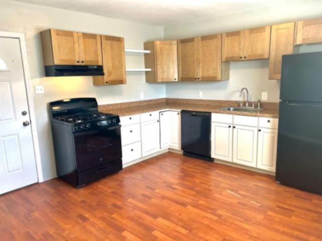 3 Br, 1 bath, Single Family 413 6th Ave