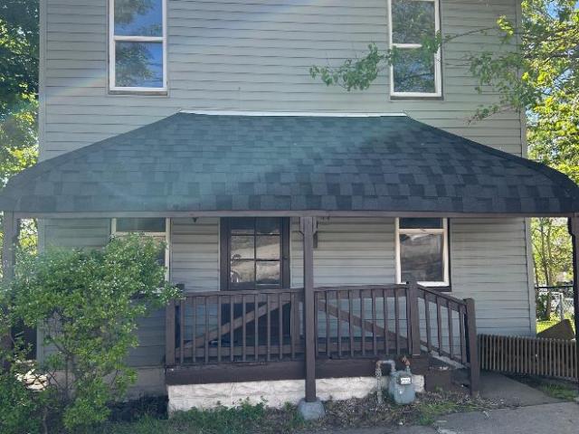 3 Br, 1 bath, Single Family 414 S Washington St