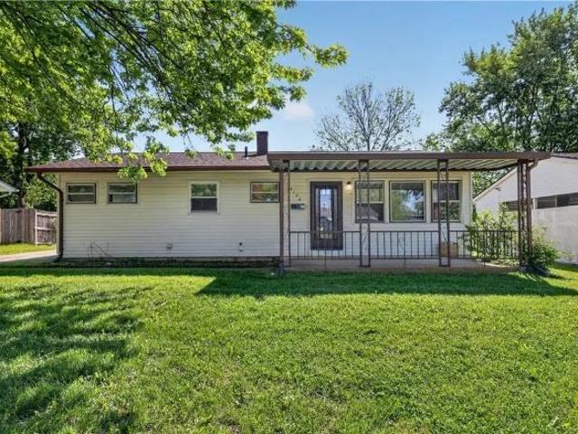 3 Br, 1 bath, Single Family 4176 Mapleleaf Dr