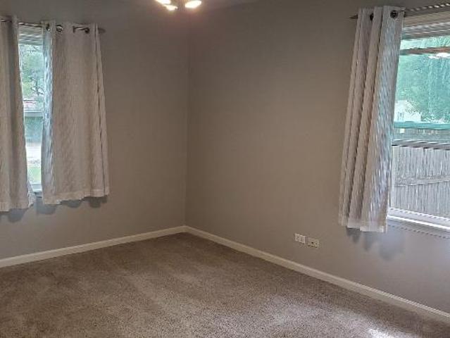 3 Br, 1 bath, Single Family 418 E High St