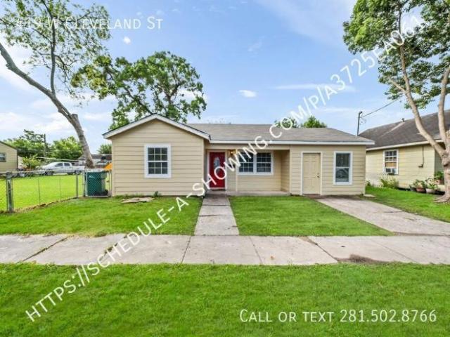 3 Br, 1 bath, Single Family 419 W Cleveland St