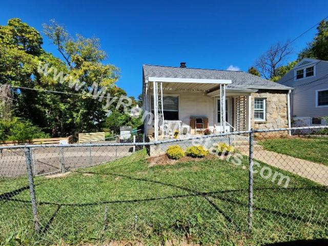 3 Br, 1 bath, Single Family 41 Lennox St