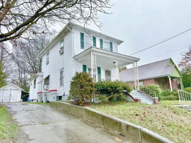 3 Br, 1 bath, Single Family 420 W Chestnut Ave
