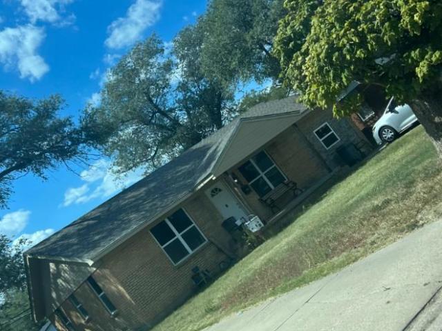 3 Br, 1 bath, Single Family 4216 S Travis
