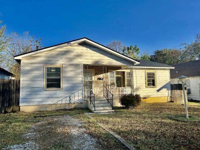 3 Br, 1 bath, Single Family 428 West 8th Street
