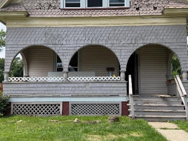 3 Br, 1 bath, Single Family 568 Lafayette Ave