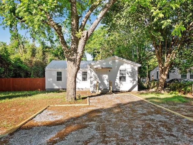 3 Br, 1 bath, Single Family 5745 Holland St