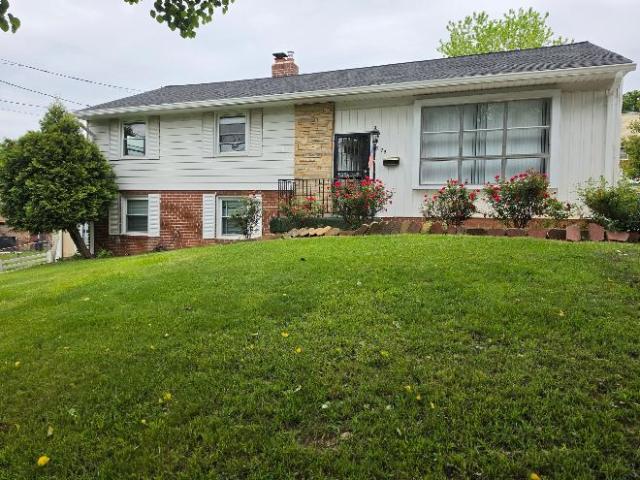 3 Br, 1 bath, Single Family 5825 Lamont Dr