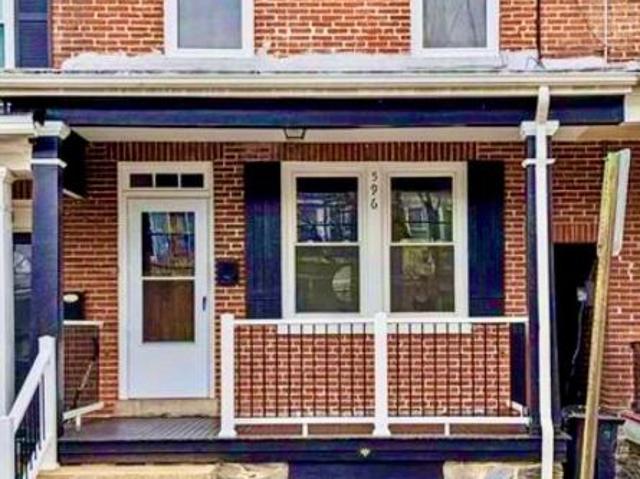 3 Br, 1 bath, Single Family 596 N Plum St
