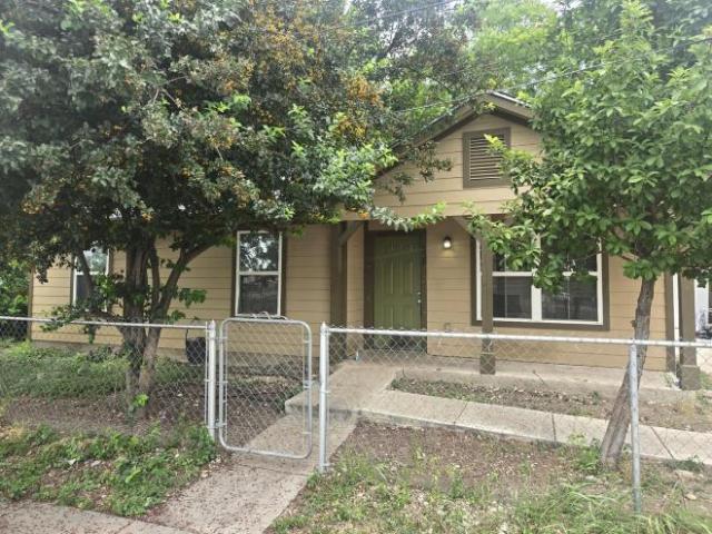 3 Br, 1 bath, Single Family 509 S Trinity St