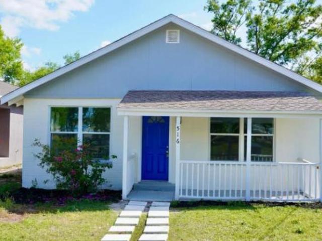 3 Br, 1 bath, Single Family 516 W 7th St