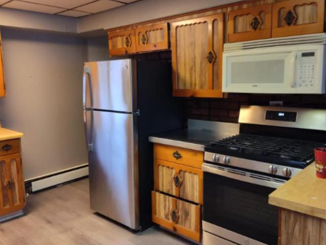 3 Br, 1 bath, Single Family 518 Vermont Ave