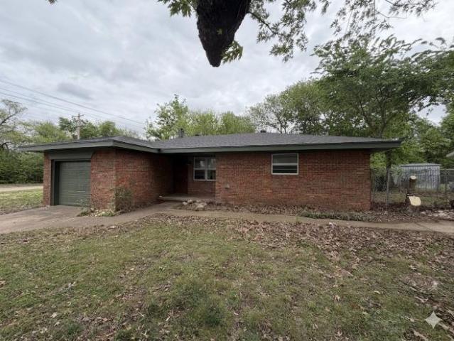 3 Br, 1 bath, Single Family 523 N Front Street