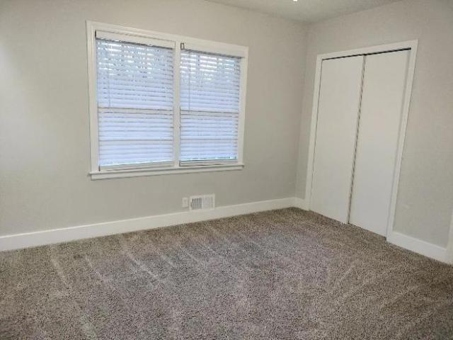 3 Br, 1 bath, Single Family 5266 River Road