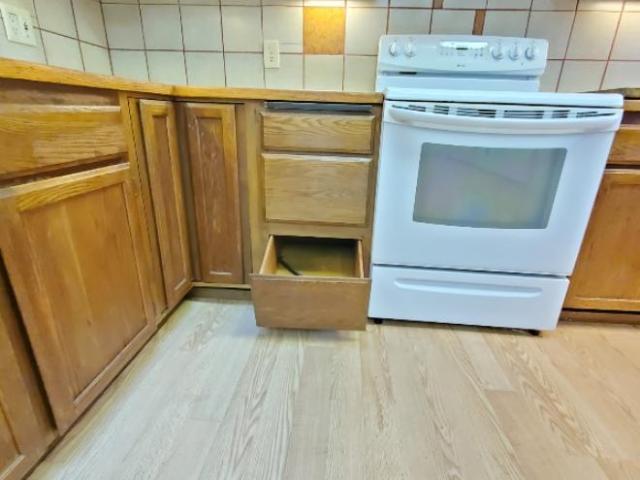 3 Br, 1 bath, Single Family 535 N Broadway St