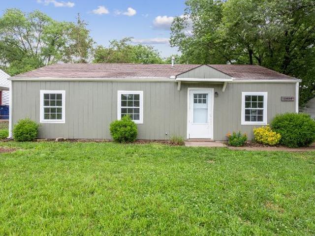 3 Br, 1 bath, Single Family 6543 N East Park View St