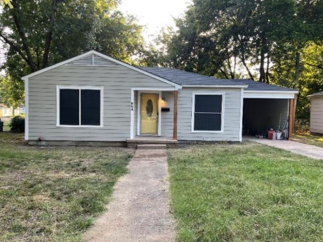 3 Br, 1 bath, Single Family 604 12th St SE