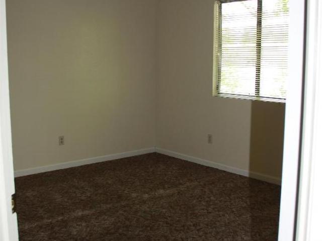 3 Br, 1 bath, Single Family 610 West 1st Avenue