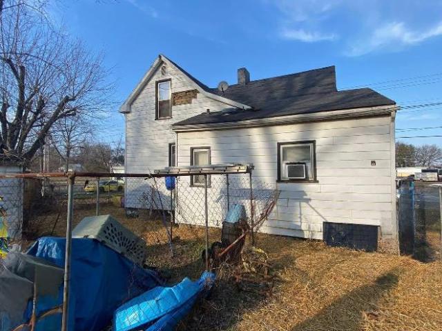 3 Br, 1 bath, Single Family 618 W Monroe St
