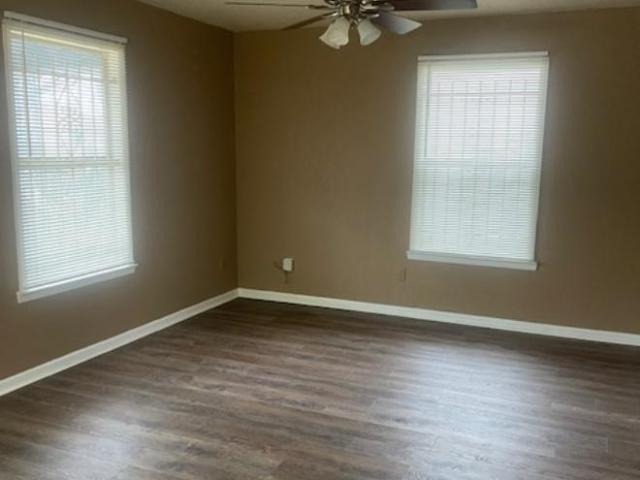 3 Br, 1 bath, Single Family 622 Luxton St