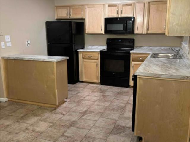 3 Br, 1 bath, Single Family 633 Melanie Street