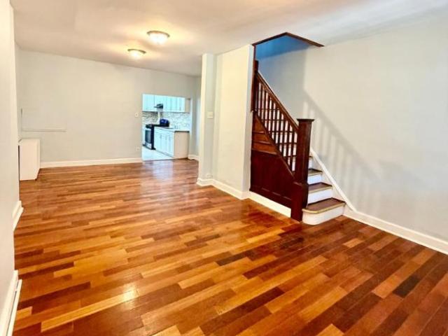 3 Br, 1 bath, Single Family 6320 Kingsessing Ave