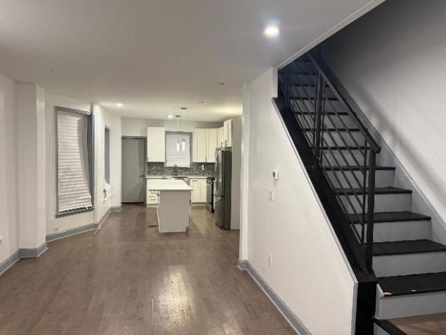3 Br, 1 bath, Single Family 744 S Frazier