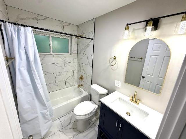 3 Br, 1 bath, Single Family 745 Wilbud Dr