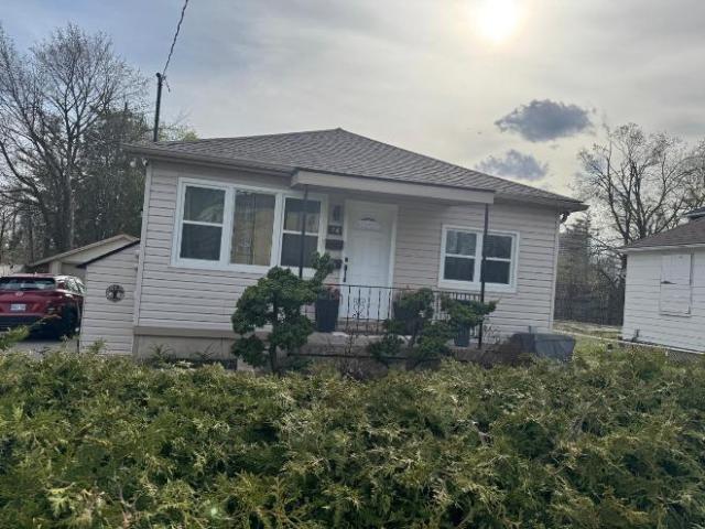 3 Br, 1 bath, Single Family 74 Peel St