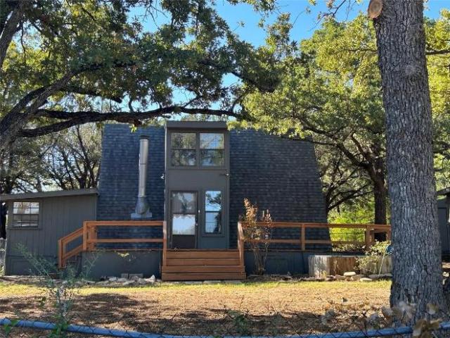 3 Br, 1 bath, Single Family 702 Western Hills Trail