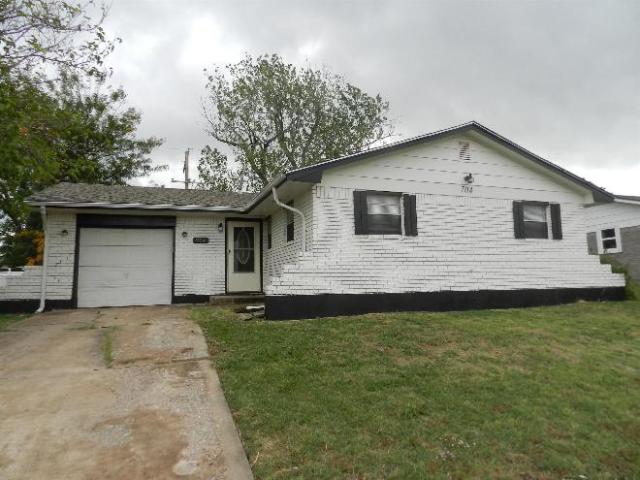 3 Br, 1 bath, Single Family 704 Southeast 41st Street