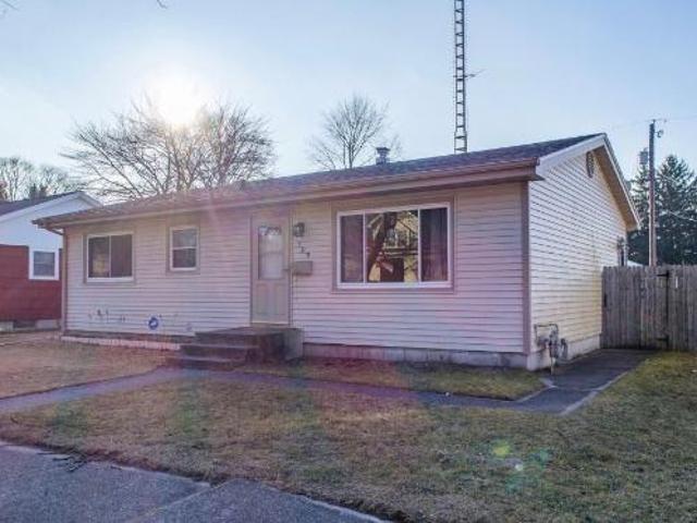 3 Br, 1 bath, Single Family 709 Hoyt St